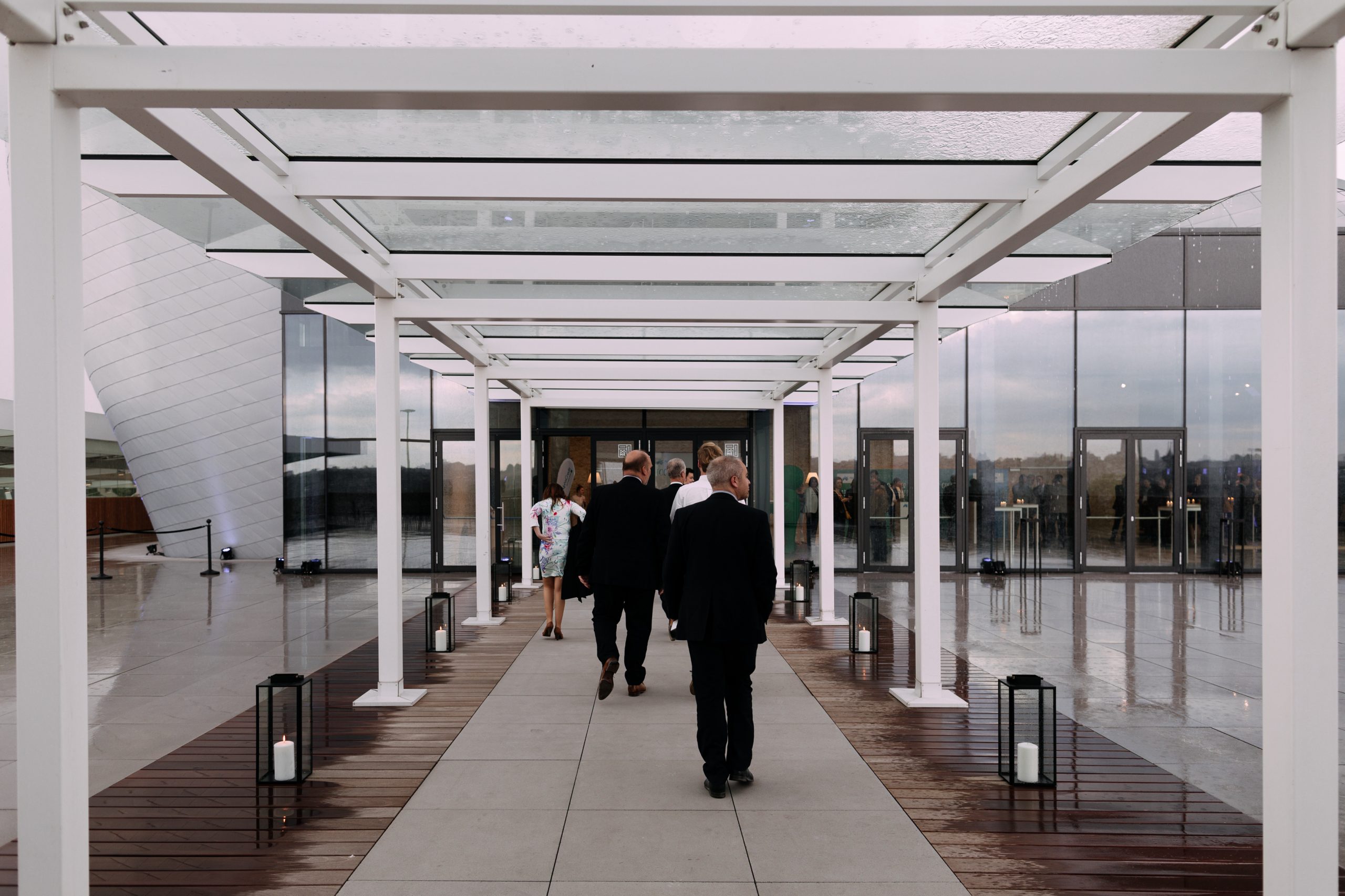 Profirst: Nous sommes une agence de communication créative et innovante.